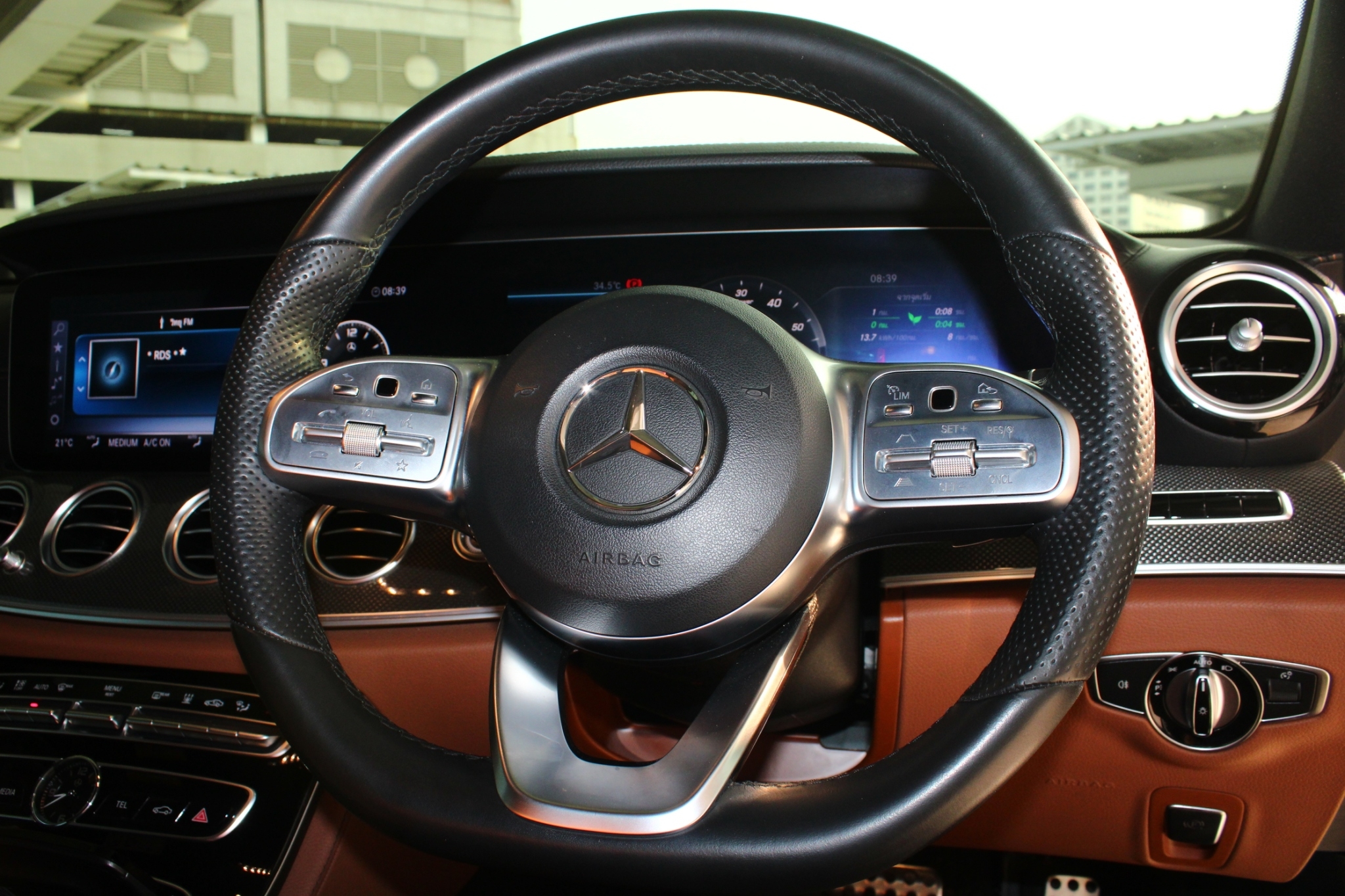 MERCEDES BENZ (133,xxx) E 350 e AMG Dynamic